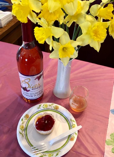 Strawberry-Topped Cheesecake Muffins Recipe - Hermann Missouri Wine Trail